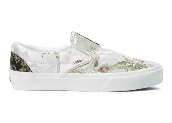 VANS Classic Slip-on Sneakers - White