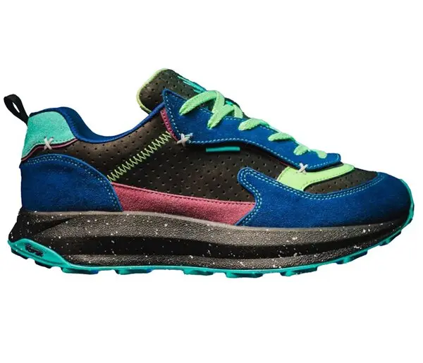 MACHE Runner Northern Lights