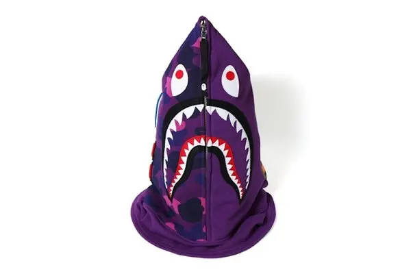 A BATHING APE Camo Shark Face Mask - Purple