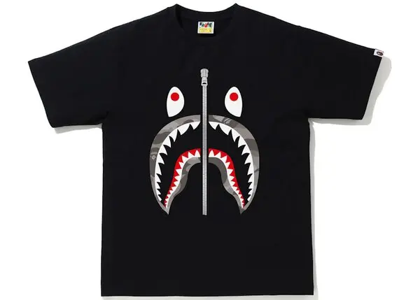 A BATHING APE Camo Shark Tee Shirt - Black/gray