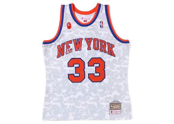 A BATHING APE X Mitchell & Ness New York Knicks Ewing Jersey - White