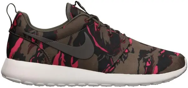 Nike Roshe Run Tiger Camo Sneakers - Petra Brown/team Red
