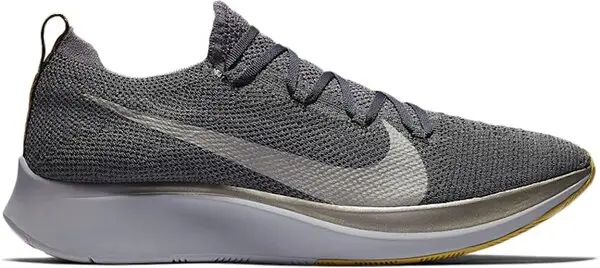 Nike Zoom Fly Flyknit Sneakers