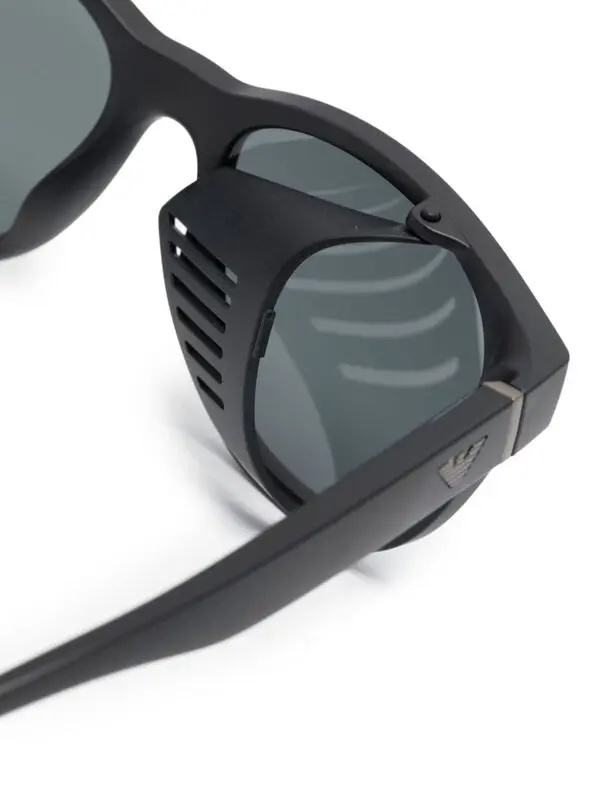 Emporio Armani Oval-frame Sunglasses - Black