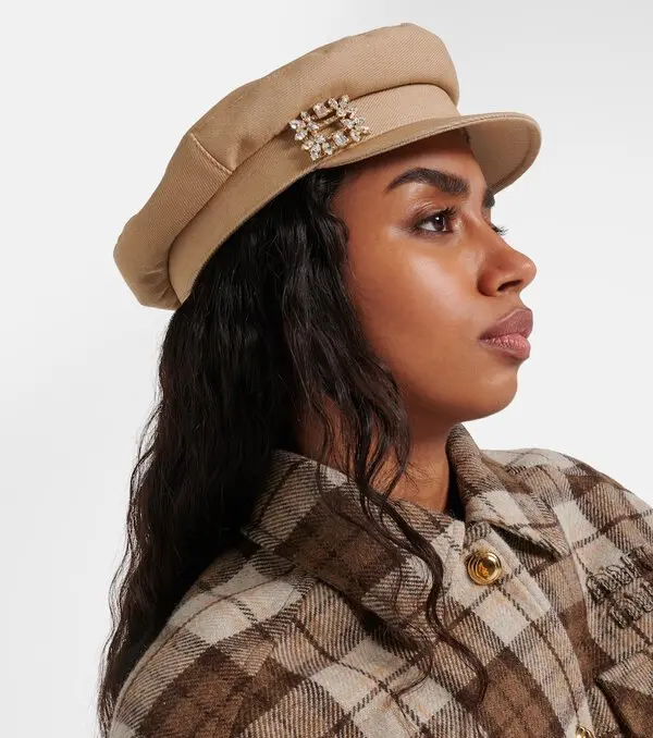ROGER VIVIER Broche Vivier Newsboy Cap