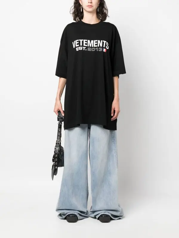 Vetements Logo-Print T-Shirt - Black - 15% Off | Editorialist