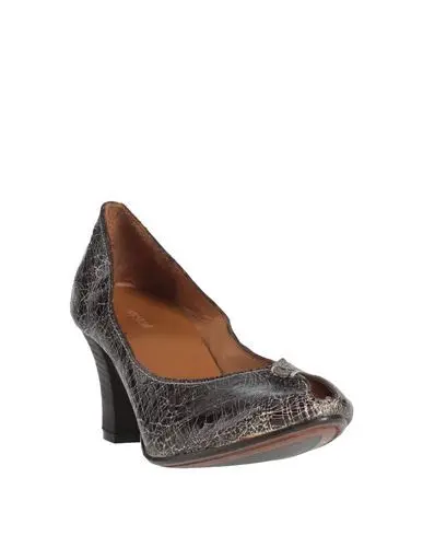 PREVENTI Leather Pumps