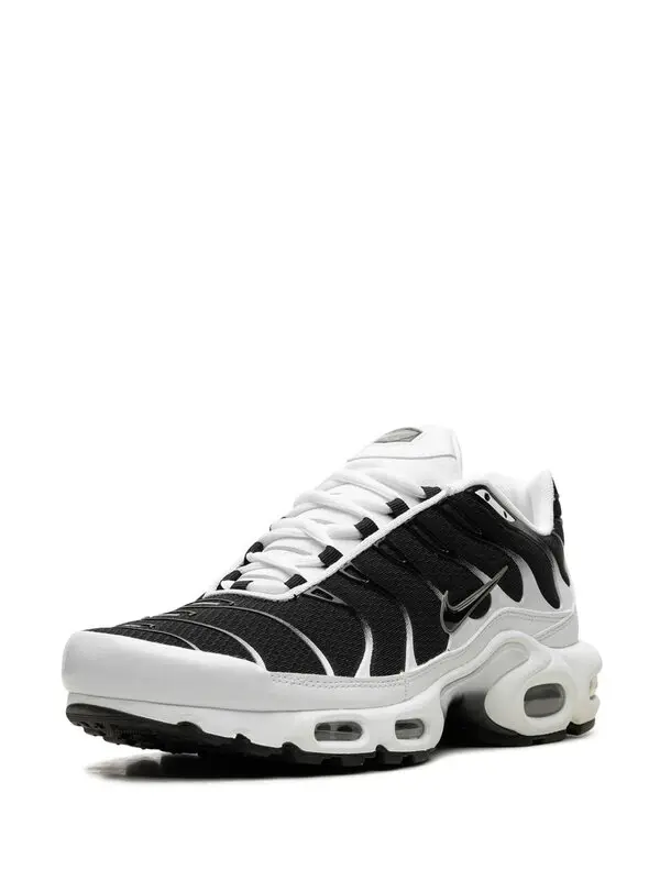 Nike Air Max Plus Sneakers