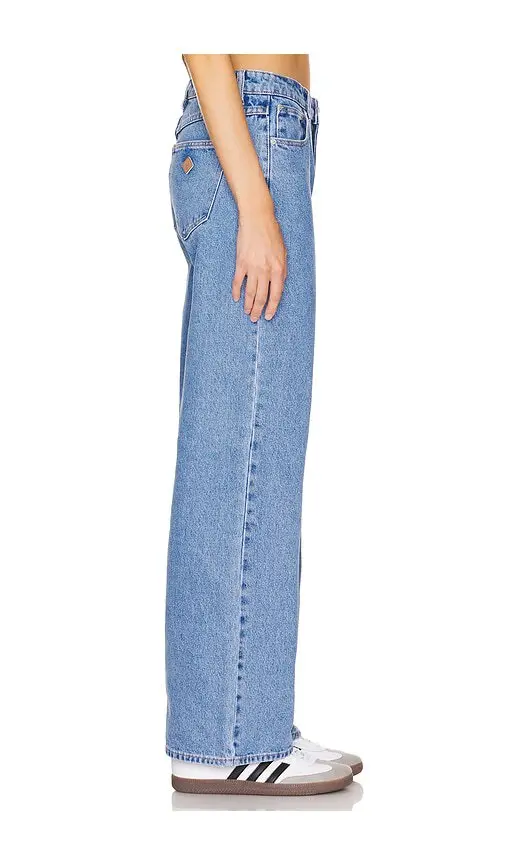 Abrand Denim 95 Baggy Jeans In Denim-light - Gigi
