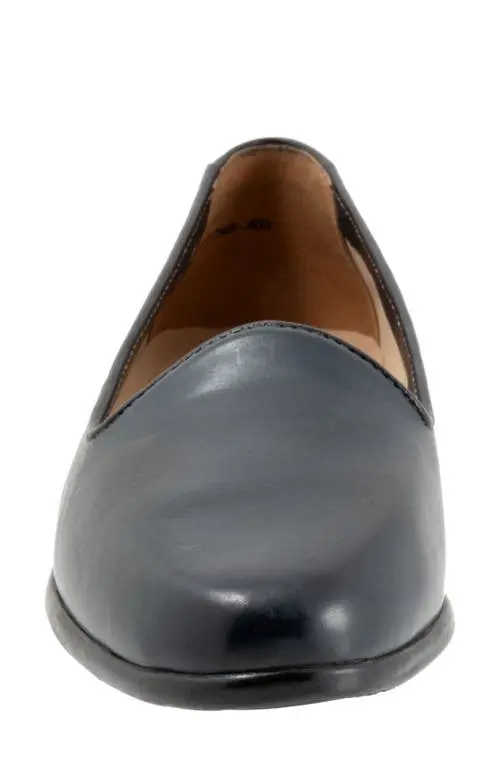 Trotters Liz Leather Flat - Navy