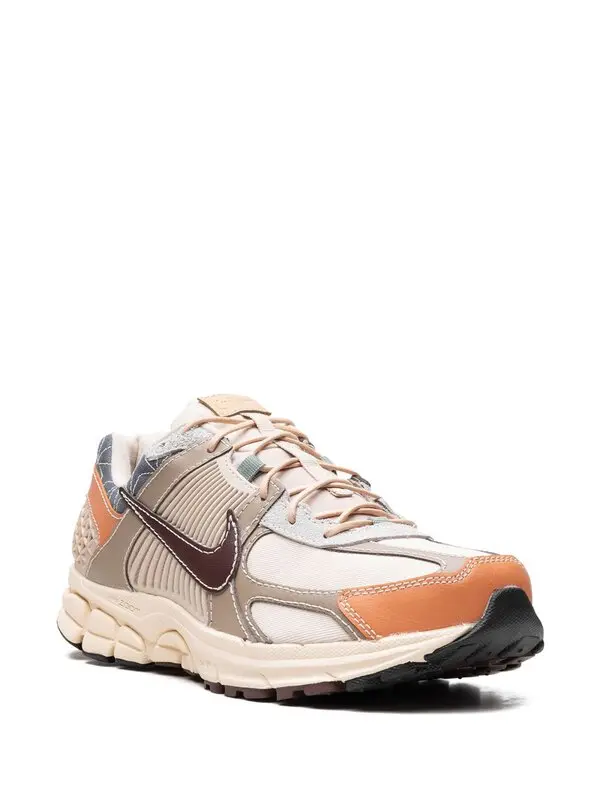 Nike Zoom Vomero 5 Sneakers - Neutrals