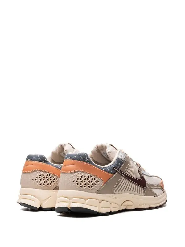 Nike Zoom Vomero 5 Sneakers - Neutrals