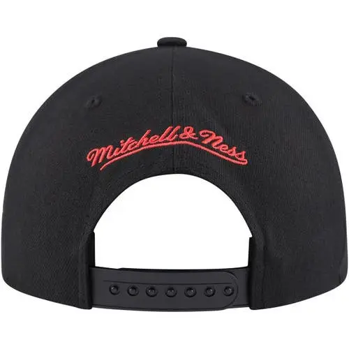 Mitchell & Ness Vancouver Canucks Core Team Script 2.0 Snapback Hat