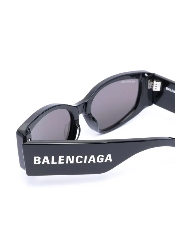 Balenciaga Logo-print Cat-eye Sunglasses - Black