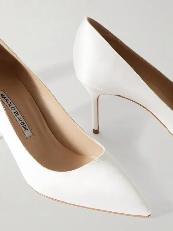 Manolo Blahnik Bb 70 Satin Pumps - Neutrals
