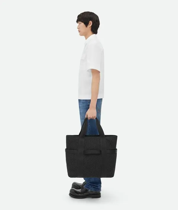 Bottega Veneta Voyager Zipped Tote - Black | Editorialist