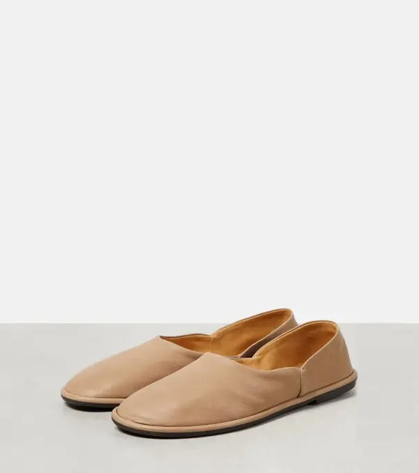THE ROW Canal Leather Flats - Beige