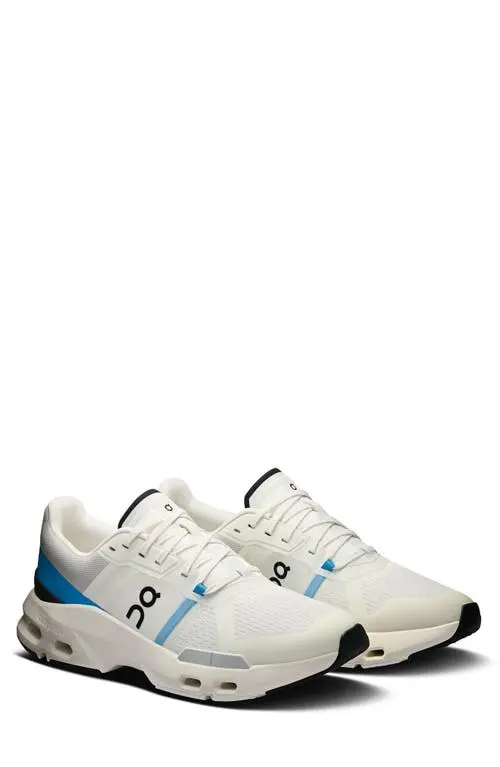 On Cloudpulse Training Shoe - Ivory/horizon