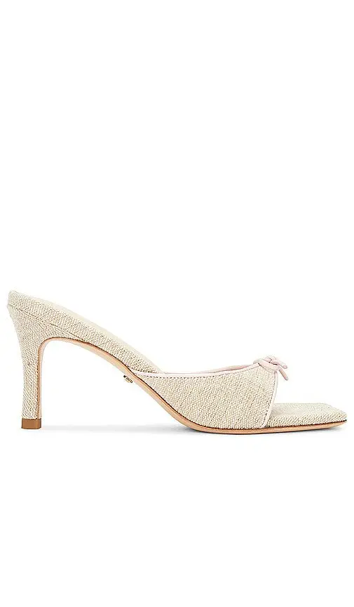 Raye Mary Ann Heel