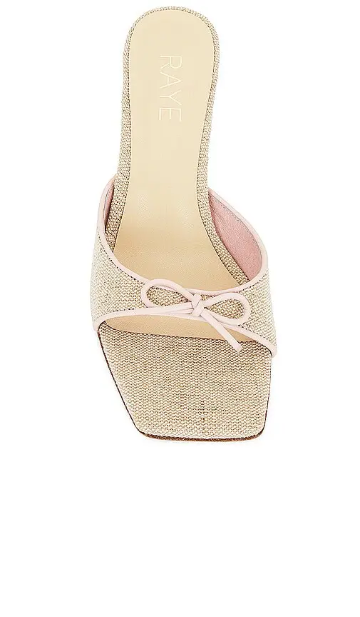 Raye Mary Ann Heel