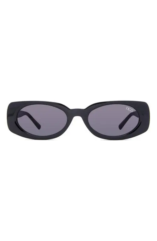 Dezi Booked Rectangular Sunglasses - Black/dark Smoke