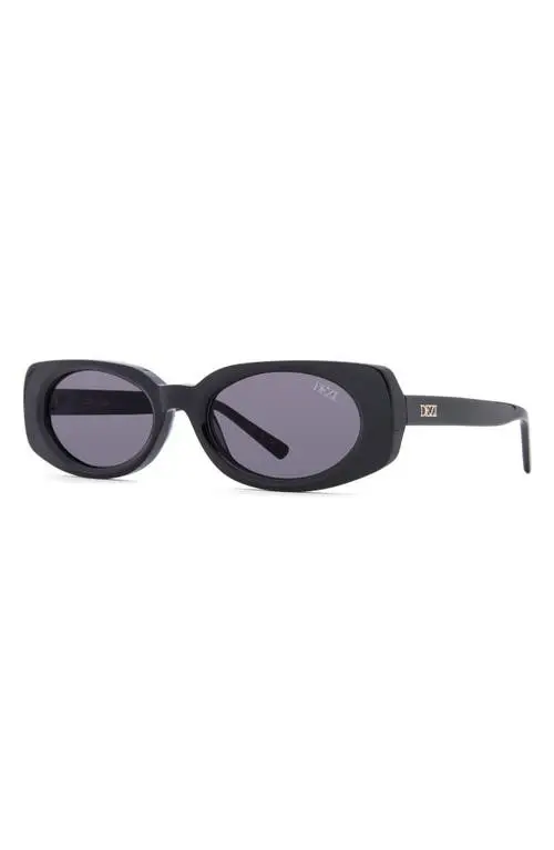 Dezi Booked Rectangular Sunglasses - Black/dark Smoke