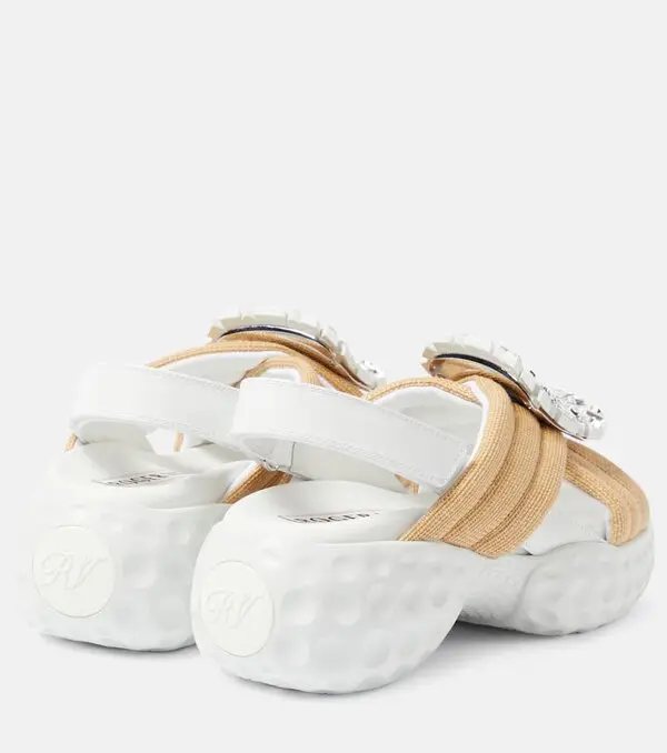 ROGER VIVIER Viv' Run Light Strass Buckle Sandals - Beige