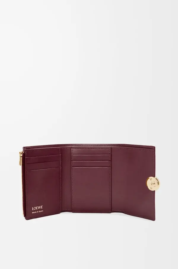 Loewe Pebble Small Vertical Wallet In Shiny Nappa Leather Skin - Burgundy