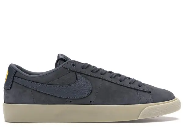 Nike Blazer Low Sneakers - Dark Grey/dark Greyone-coloruniversity Gold