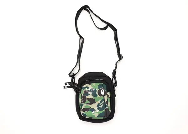 A BATHING APE Abc Camera Pouch - Black/green