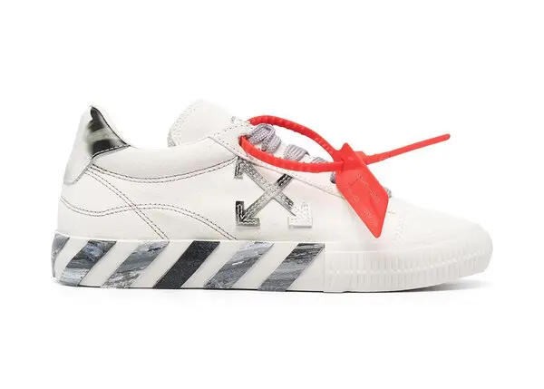 Off-White Vulcanized Low Sneakers