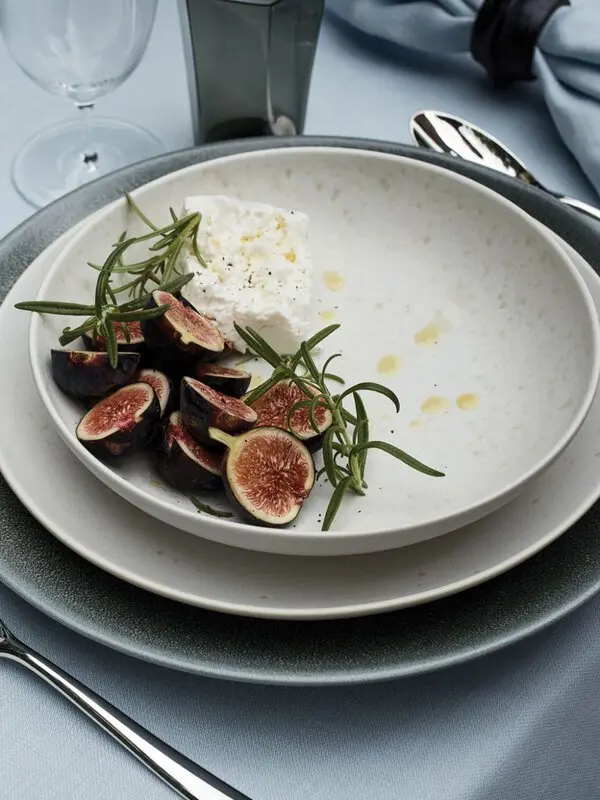 L'Objet Terra Porcelain Plate - White