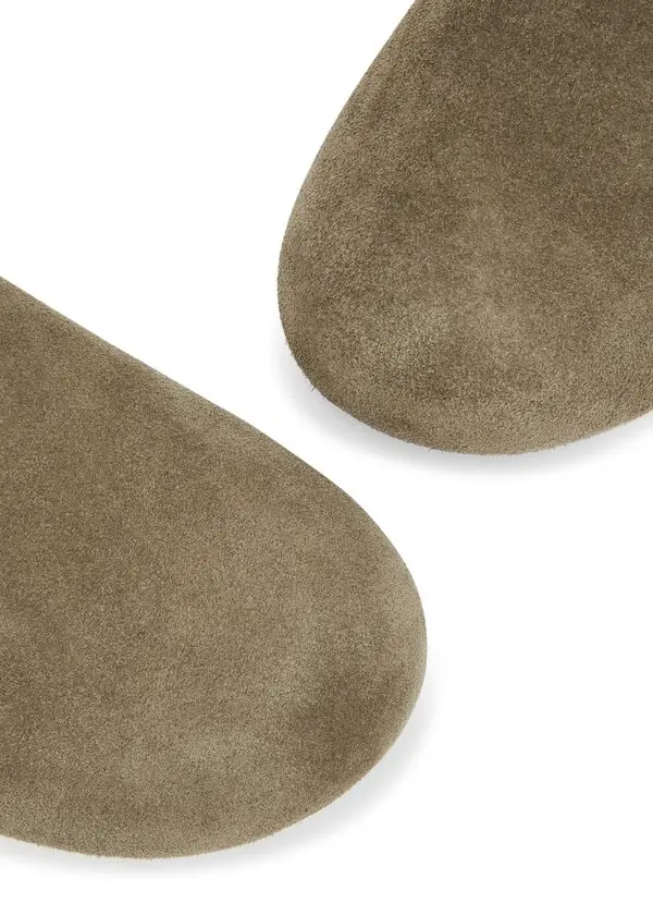 THE ROW Hugo Suede Mules - Brown