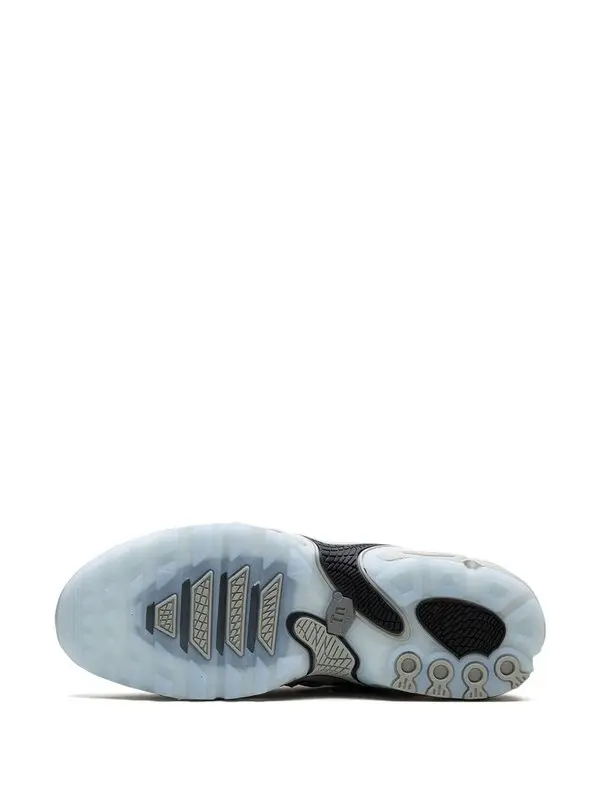 Nike Max Plus Drift Sneakers
