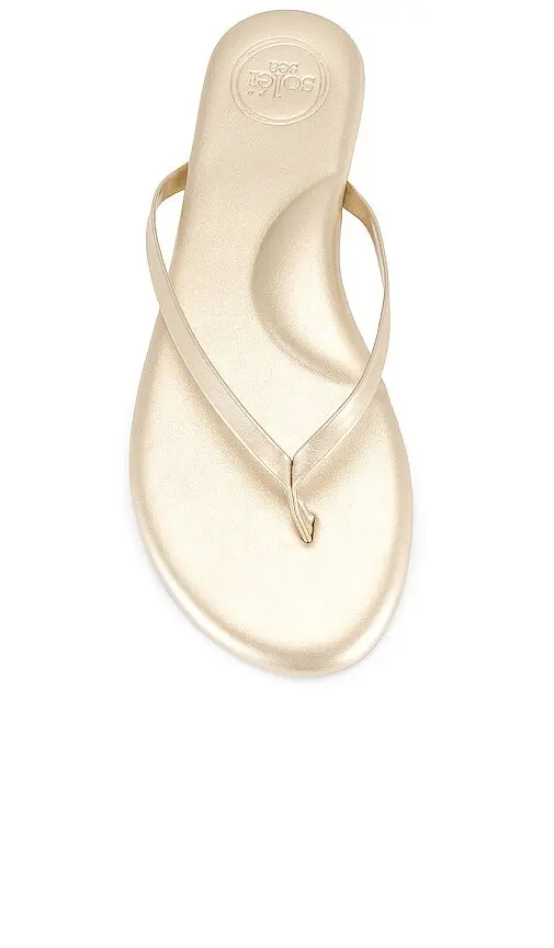SOLEI SEA Indie Thong Sandals In Metallic - Champagne