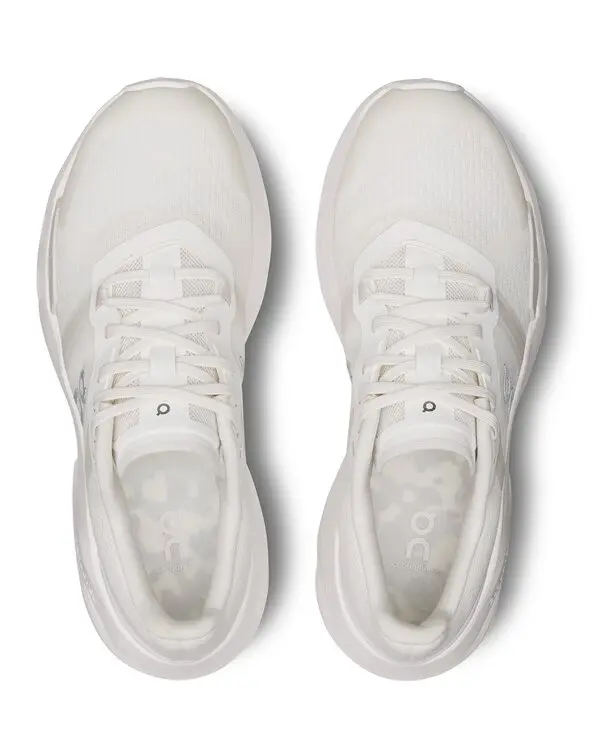 On Cloudpulse Low Top Sneakers - White/frost