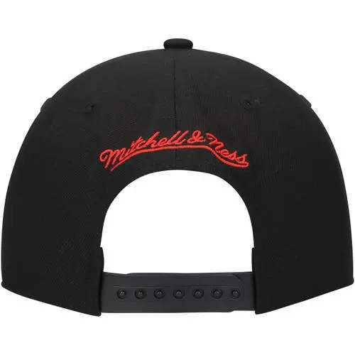 Mitchell & Ness Washington Capitals Core Team Script 2.0 Snapback Cap By