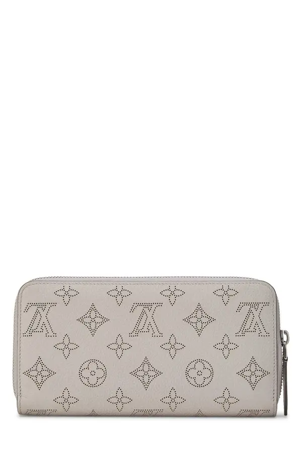 LOUIS VUITTON Monogram Mahina Zippy