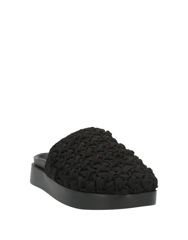 Inuikii Mules & Clogs