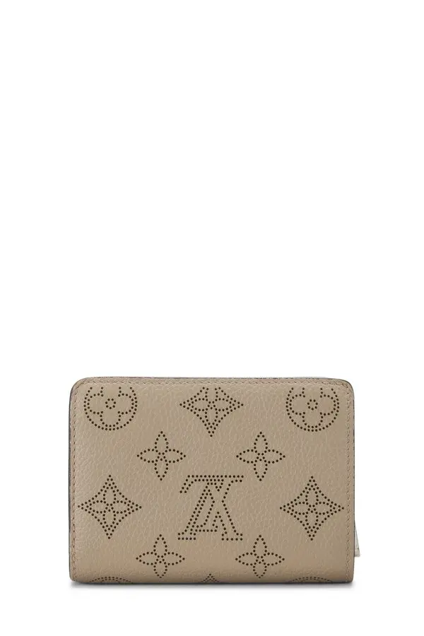LOUIS VUITTON Monogram Mahina Clea Wallet