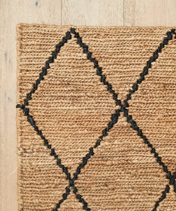 Jenni Kayne Wilder Diamond Jute Rug - Tan