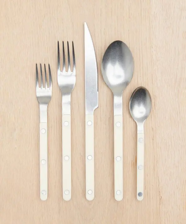 SABRE Bistro Vintage Finish Cutlery Set - Ivory
