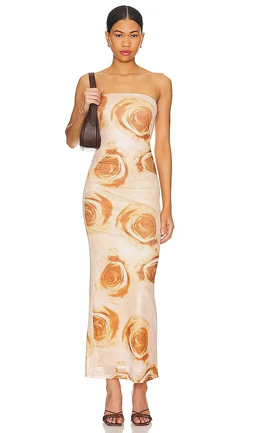 MORE TO COME Oksana Gown