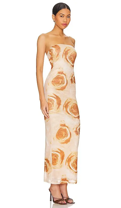MORE TO COME Oksana Gown
