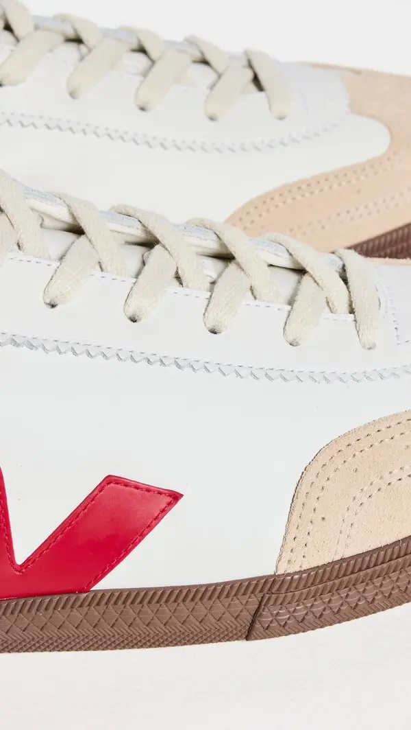 VEJA Volley Sneakers - White/pekin/bark