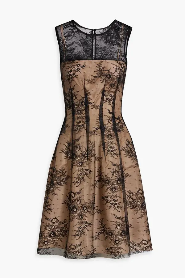 Oscar De La Renta Pleated Chantilly Lace Dress