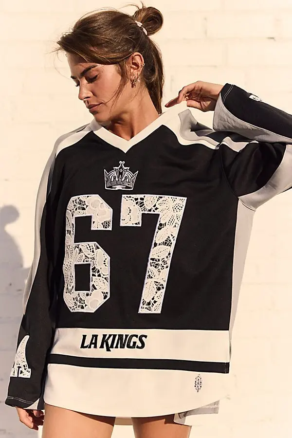 THE WILD COLLECTIVE Kings V-neck Tunic Layer