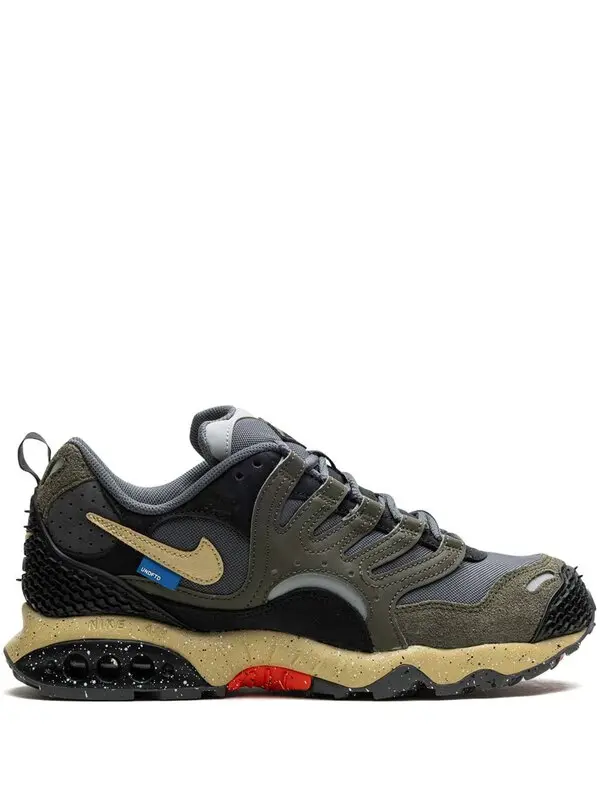 Nike X Undefeated Air Terra Humara Sneakers - Brown