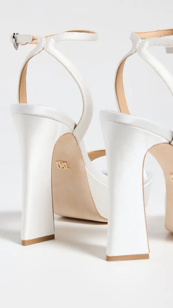 Badgley Mischka Caia Platform Pumps