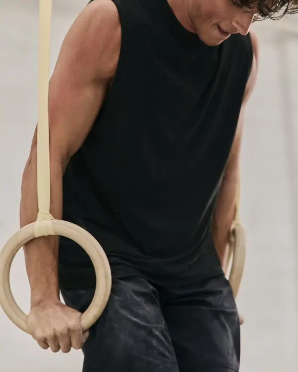 Vuori Strato Muscle Tank Top - Black